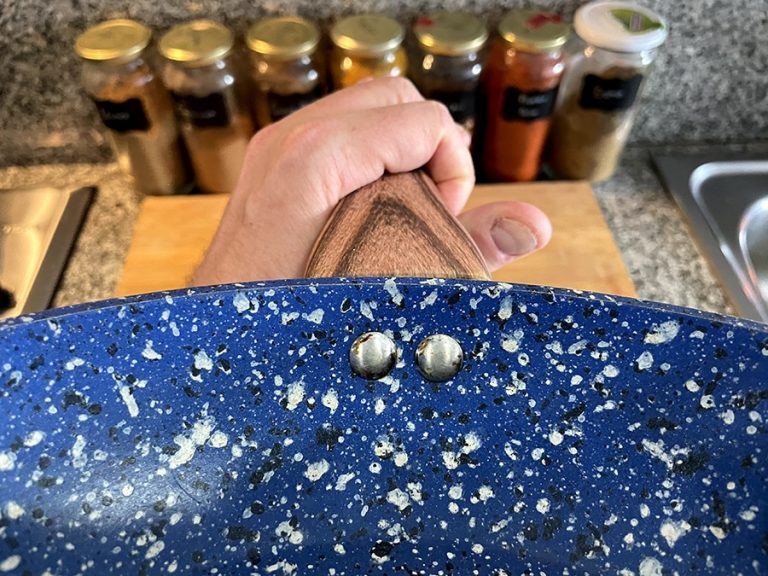 Helpful Guide to Pots and Pans - Helpful Chef