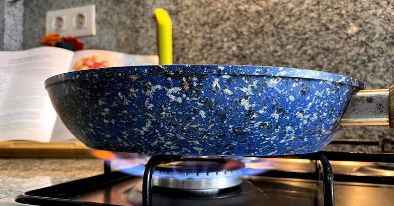 Helpful Guide to Pots and Pans - Helpful Chef